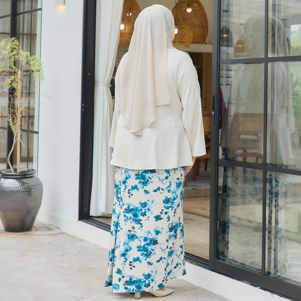 Alish Tapered Kurung Set - Ivory Moonlight – YOUWEARMODESTY